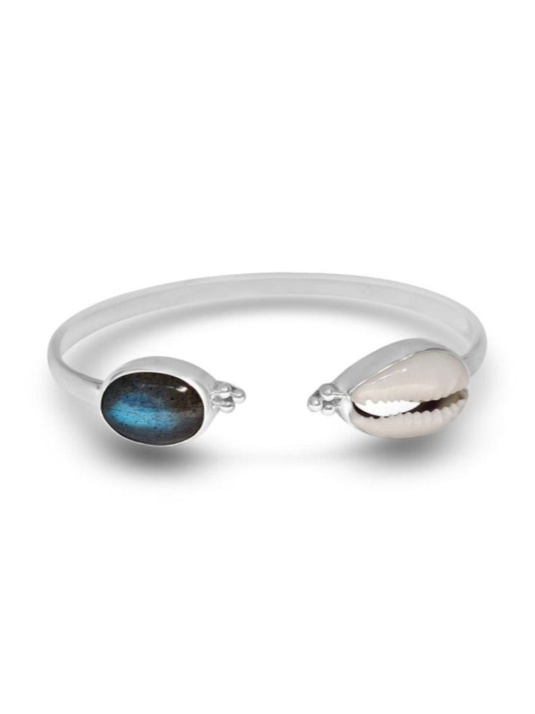 Dohara Cowrie Labradoriet Bangle – Gwenn Ann Fine Jewelry NL